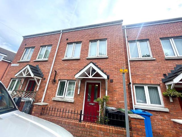 Croston Terrace, Manchester, M16 4 bed house to rent £2,200 pcm £508 pw