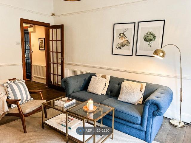 Crathie Drive, Glasgow G11, 1 bed flat to rent, £1,300 pcm | PrimeLocation