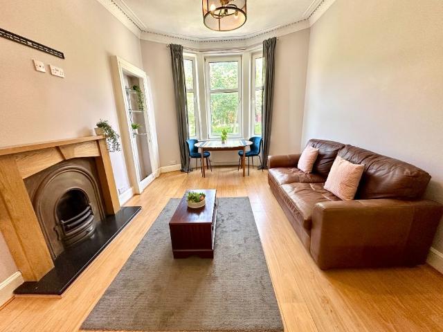 Crathie Drive, Partick, Glasgow, G11 7XD