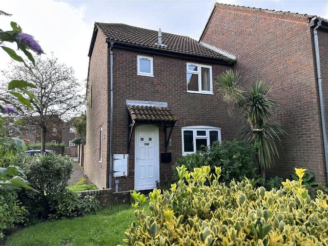 Craufurd Green, Folkestone CT20, 3 bed end terrace house to rent, £1,500 pcm | PrimeLocation
