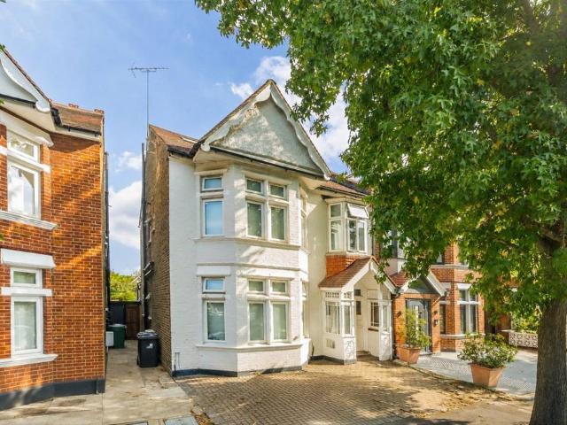 Craven Avenue, London W5 1 bed flat to rent £1,800 pcm £415 pw