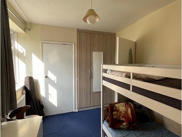 Craven Gardens, Ilford IG6, Room to rent, £400 pcm | PrimeLocation