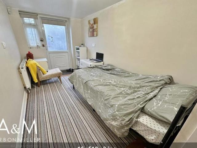 Craven Gardens, Ilford IG6, Studio to rent, £1,300 pcm | PrimeLocation