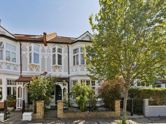 Craven Gardens, London SW19 4 bed semi detached house to rent £4,750 pcm £1,096 pw