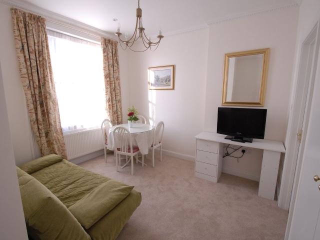 Craven Hill Gardens, London W2, 1 bed flat to rent, £1,900 pcm | PrimeLocation