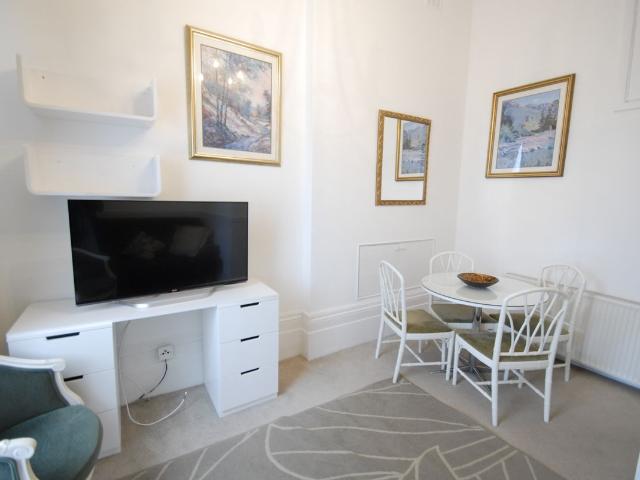 Craven Hill Gardens, London W2, 1 bed flat to rent, £2,000 pcm | PrimeLocation