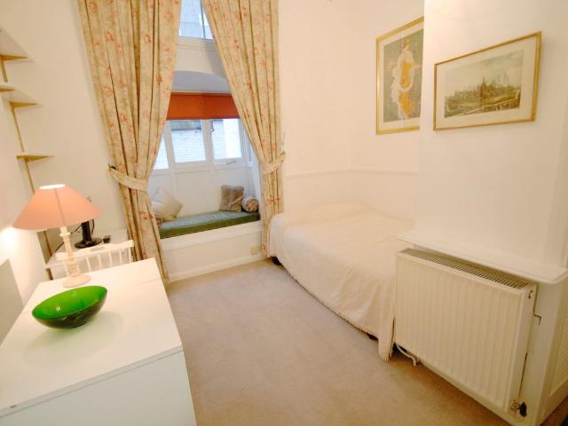 Craven Hill Gardens, London W2, Studio to rent, £1,550 pcm | PrimeLocation