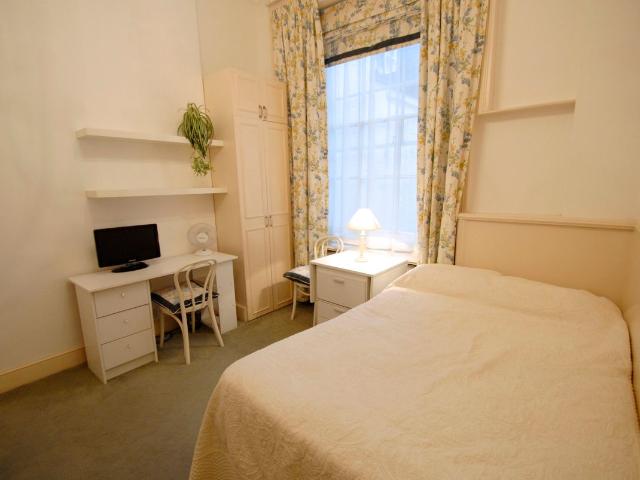 Craven Hill Gardens, London W2, Studio to rent, £1,550 pcm | PrimeLocation