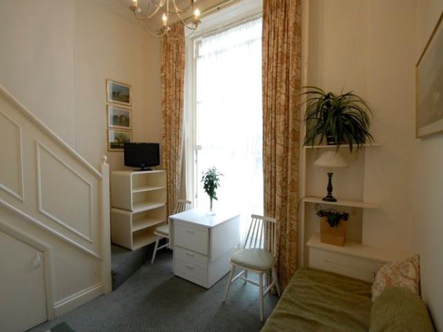 Craven Hill Gardens, London W2, Studio to rent, £1,750 pcm | PrimeLocation