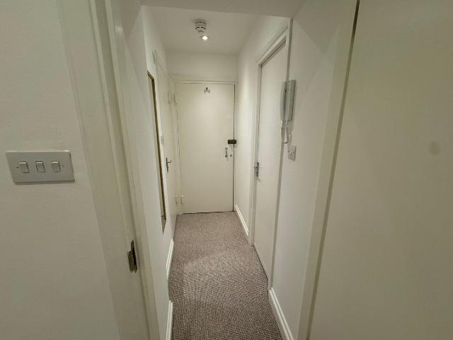 Craven Hill Gardens, London W2, Studio to rent, £1,750 pcm | PrimeLocation