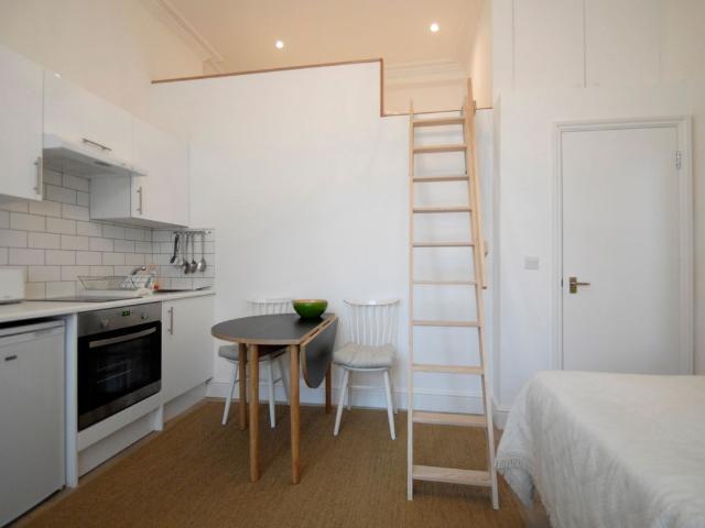 Craven Hill Gardens, London W2, Studio to rent, £2,000 pcm | PrimeLocation