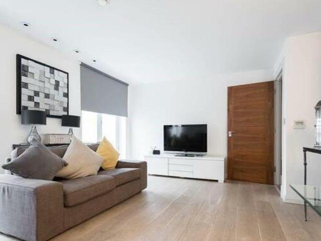 Craven Street, Embankment, 1 Bedroom Flat