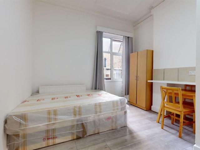 Craven Park, Harlesden, London NW10, 1 bed flat to rent, £1,250 pcm | PrimeLocation