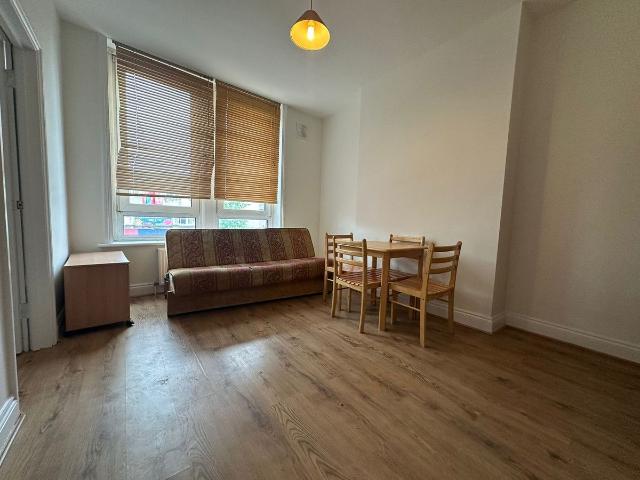 Craven Park Road, London, 8 NW10, 1 bed flat to rent, £1,350 pcm | PrimeLocation