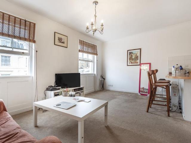 Craven Road, Bayswater, W2 1 bed apartment to rent £2,500 pcm £577 pw