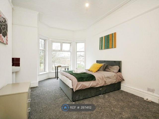 Crawford Avenue, Bolton BL2, Room to rent, £450 pcm | PrimeLocation