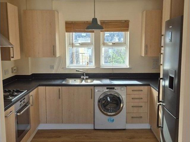 Crawford Avenue, Dartford DA1, 2 bed flat to rent, £1,700 pcm | PrimeLocation