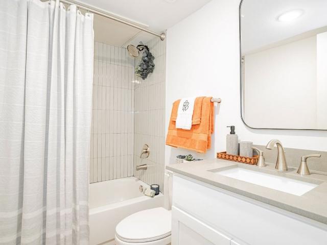 Crawford Corner 1 Bedroom Apartment for Rent at 125 E 8th St, Dallas, TX 75203 Botello