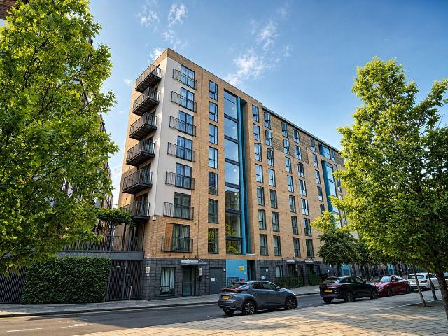 Crawford Court, Colindale NW9, 1 bed flat to rent, £1,600 pcm | PrimeLocation