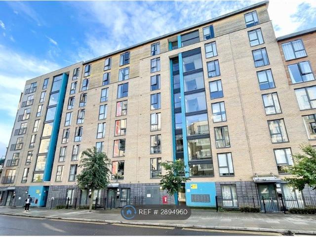 Crawford Court, London NW9, 2 bed flat to rent, £2,000 pcm | PrimeLocation