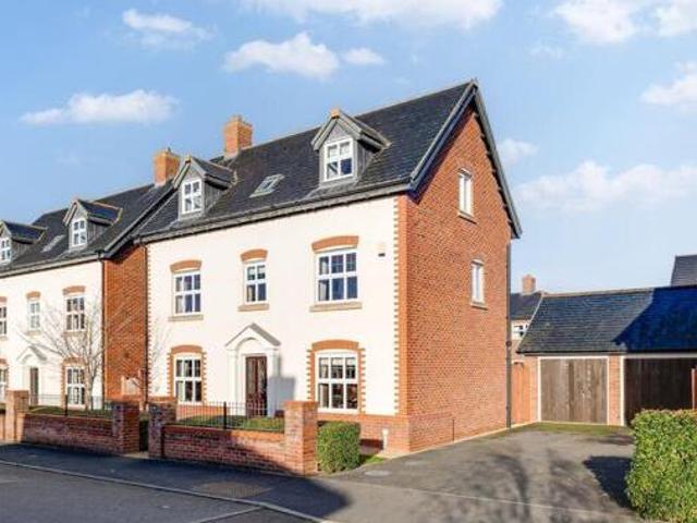 Crawford Close, Saighton, 5 Bedroom Detached