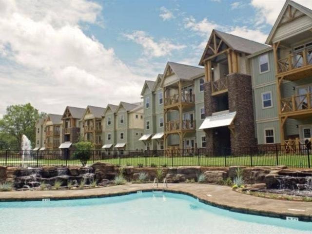 Crawford Falls Apartment