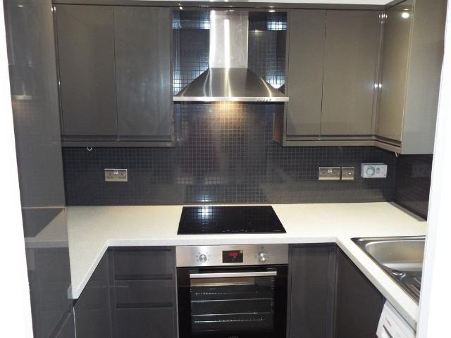 Crawley Court, Gravesend DA11, 2 bed flat to rent, £1,350 pcm | PrimeLocation