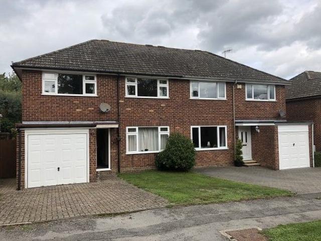 Crawley Down 3 bedroom semi detached house to rent