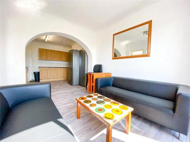 Crayford Road, Brighton BN2 5 bed semi detached house to rent £3,000 pcm £692 pw