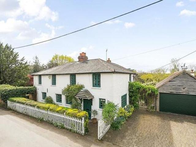 Crazies Hill, Reading, 4 Bedroom Detached