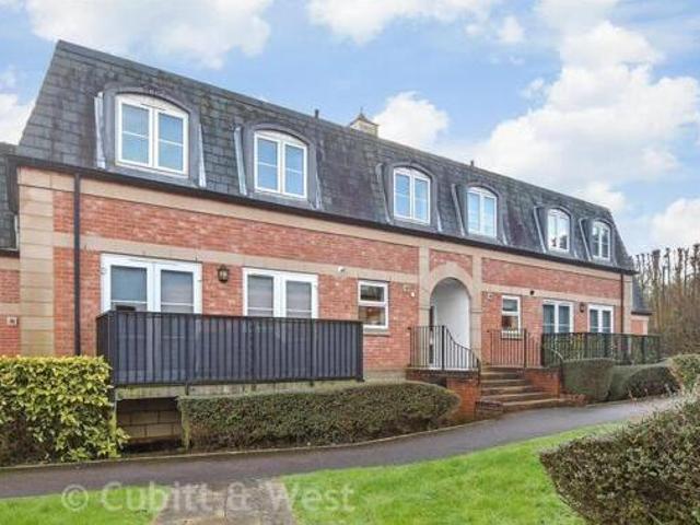 Crabbett Park, Worth, 2 Bedroom Apartment