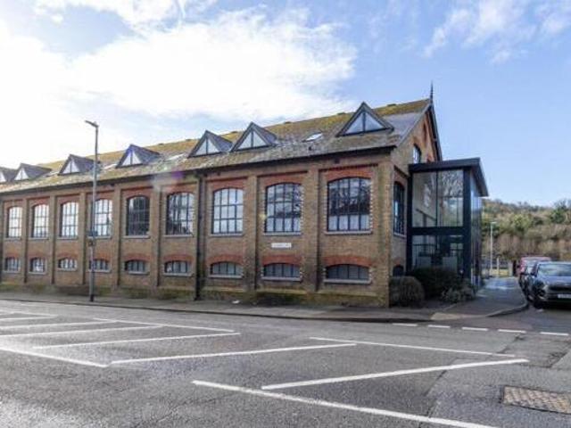 Crabble Hill, Dover, 2 Bedroom Flat