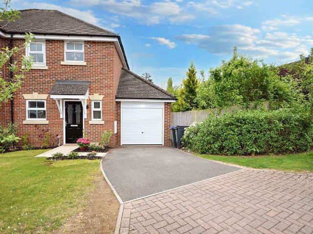 Crabtree Close, Beaconsfield HP9, 3 bed semi detached house to rent, £2,600 pcm | PrimeLocation