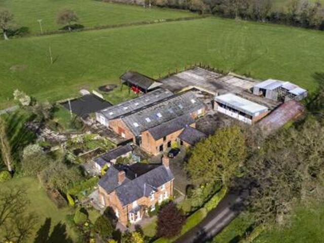 Crabtree Lane, Cuddington, 4 Bedroom Country