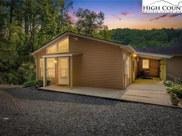 Crabtree Rd, Spruce Pine, Home For Sale