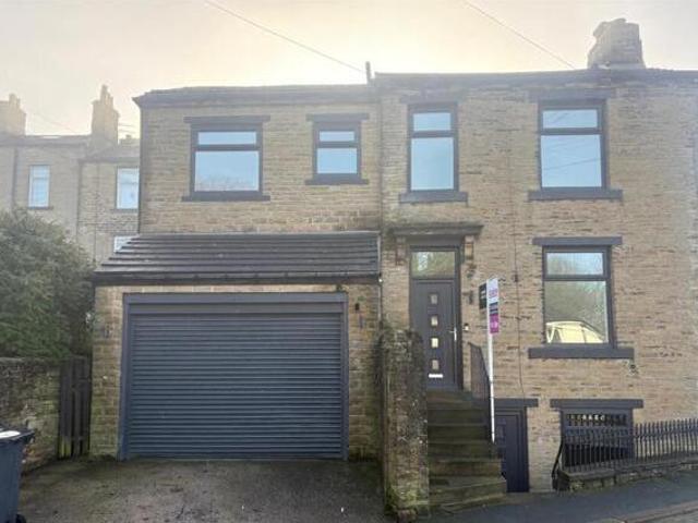 Crag Hill Road, Thackley, 4 Bedroom Detached