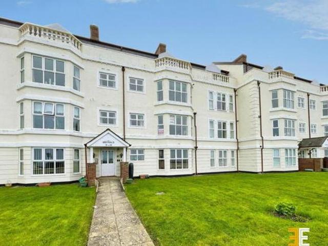 Craig Y Don Parade, Llandudno, 2 Bedroom Apartment