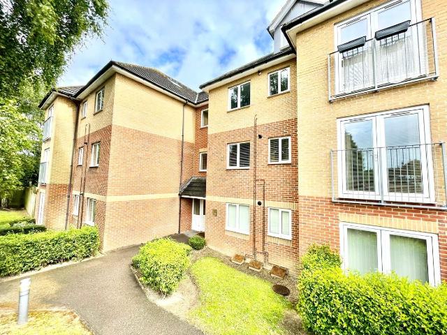 Craig House, Craig Avenue, Reading, Berkshire RG30, 2 bed flat to rent, £1,300 pcm | PrimeLocation