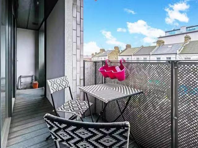 Craig House, High Street, Walthamstow 2 bed apartment for sale.