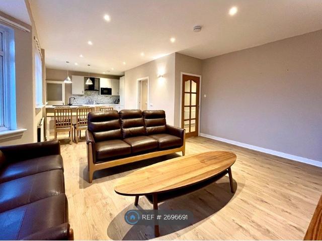 Craigmount View, Edinburgh EH12, 3 bed bungalow to rent, £2,350 pcm | PrimeLocation