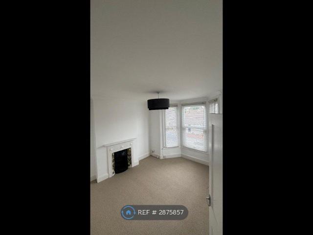 Craigdale Road, Romford RM1, 1 bed maisonette to rent, £1,350 pcm | PrimeLocation