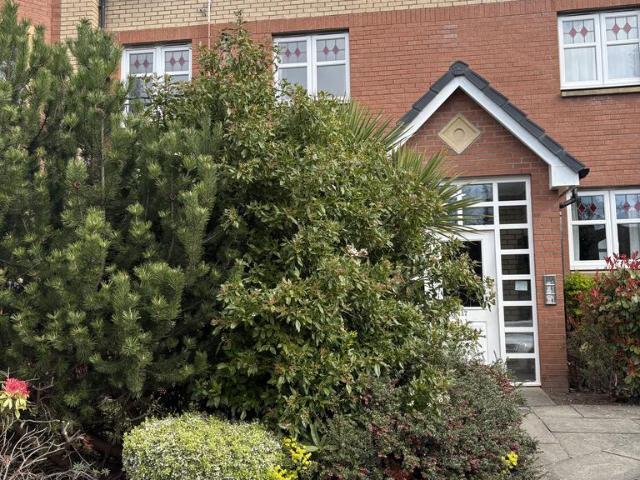 Craigend Park, Edinburgh EH16 2 bed flat to rent £2,500 pcm £577 pw