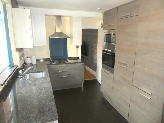 Craighall Avenue, Fallowfield. 4 bed end of terrace house to rent £2,600 pcm £600 pw