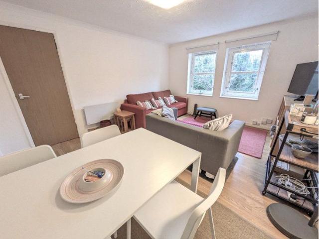 Craighouse Gardens, Morningside, EH10 5TZ