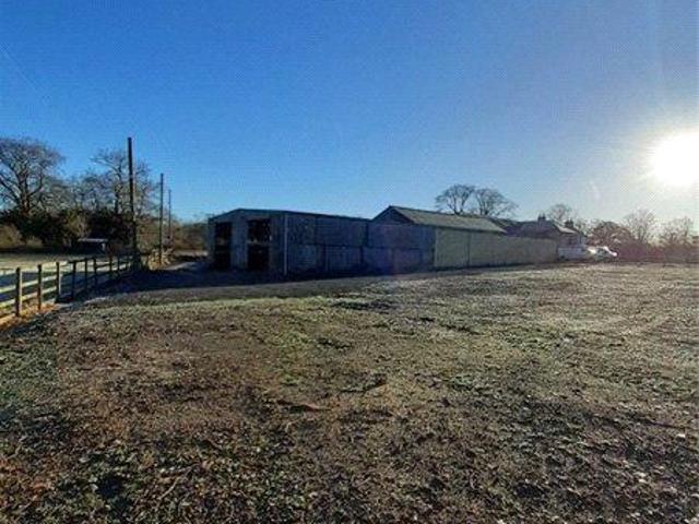 Craigton Lay Down Ground, Craigton. Smallholding to rent £1,995 pcm £460 pw