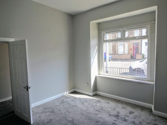 Craigton Road, Govan *End Terrace* | £1,295 Monthly