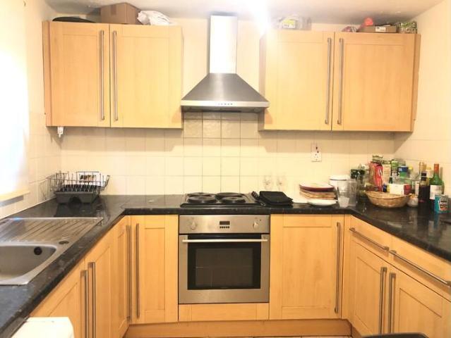 Crammond Close, Hammersmith W6 5 bed terraced house to rent £4,995 pcm £1,153 pw
