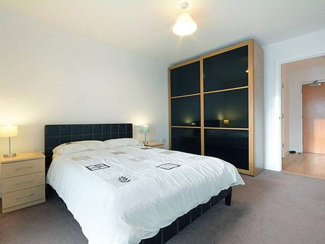 Crampton Street, Elephant And Castle, London SE17, 2 bed flat to rent, £4,500 pcm | PrimeLocation