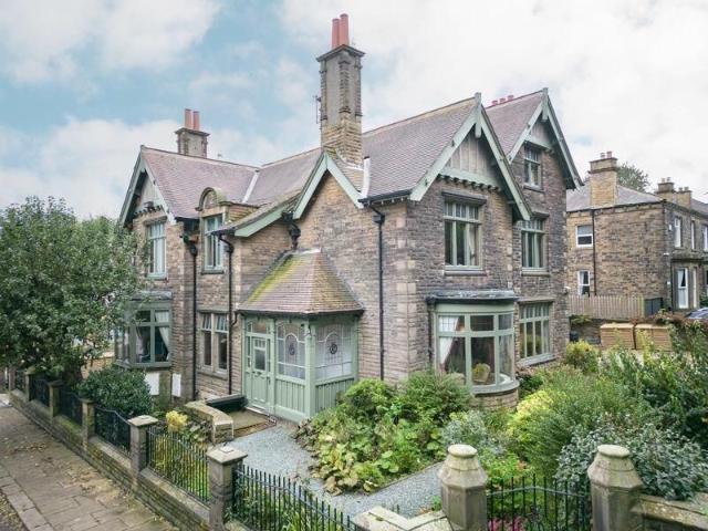 Cranbourne, St. Andrews Avenue, Morley LS27, 3 bed flat to rent, £1,400 pcm | PrimeLocation