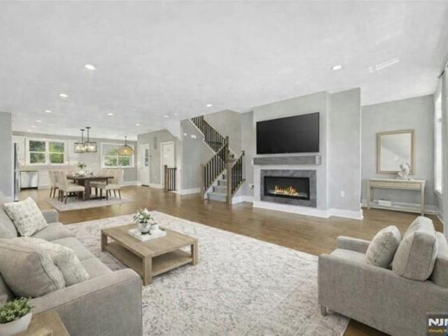 Cranberry Ln Unit,montvale, Home For Sale